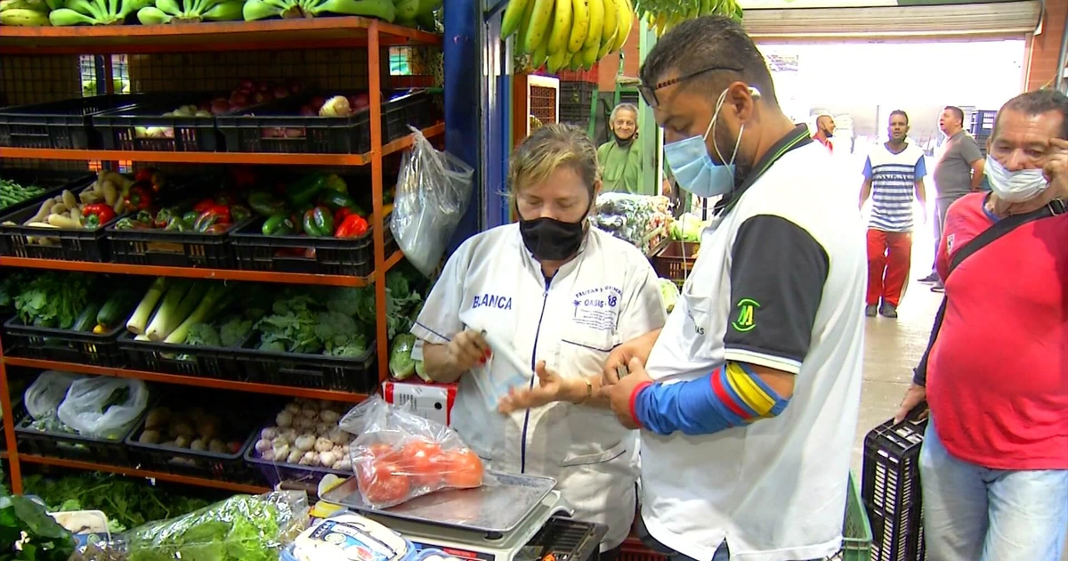 Altos precios impulsan merma en compra de alimentos