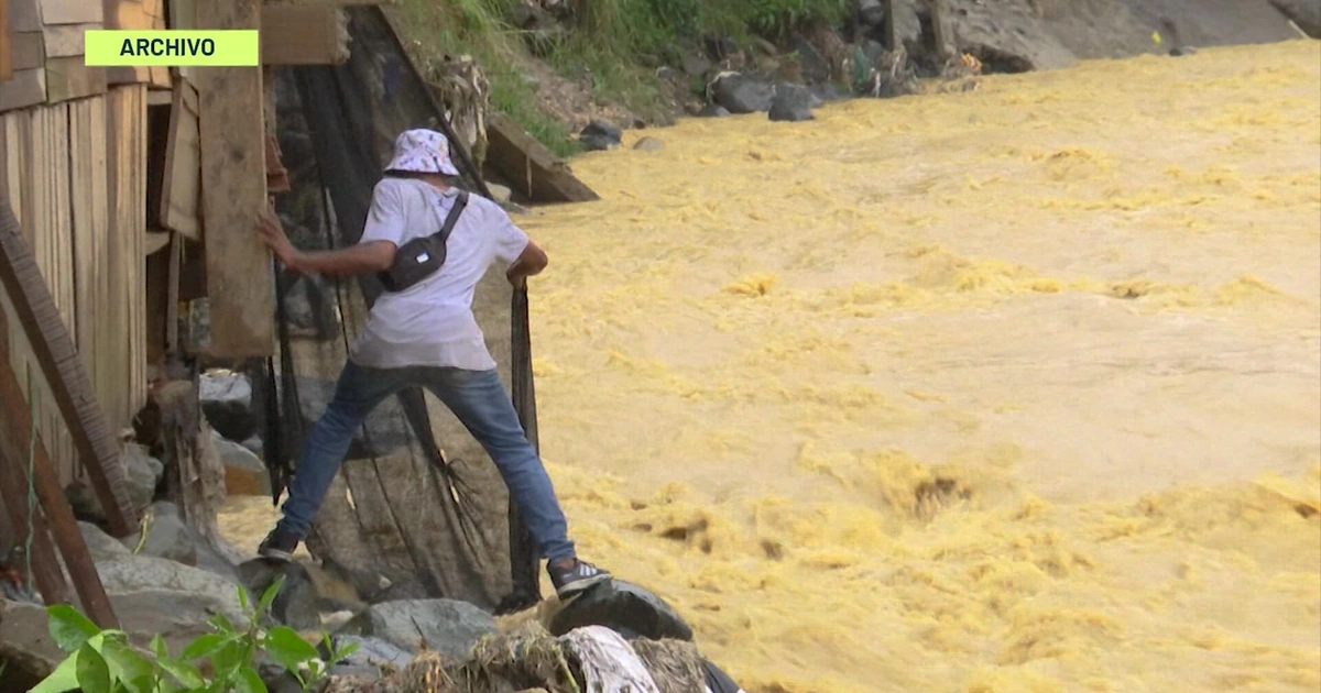 Medellín: alerta por construcciones cerca de las quebradas